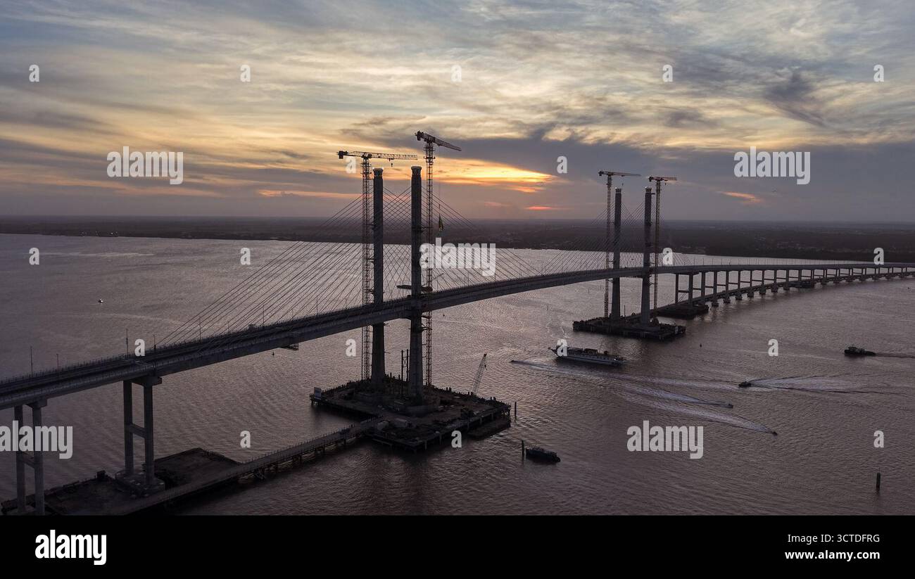 (251006) -- GEORGETOWN, Oct. 6, 2025 (Xinhua) -- An aerial drone photo ...