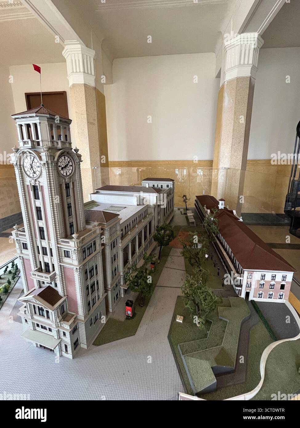 Diy models of shanghai hi-res stock photography and images - Alamy