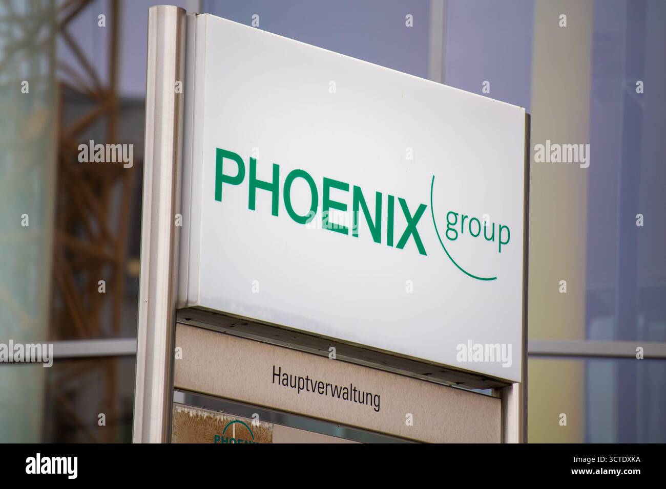 Firmenschild der PHOENIX GROUP am Hauptstandort Mannheim *** PHOENIX ...