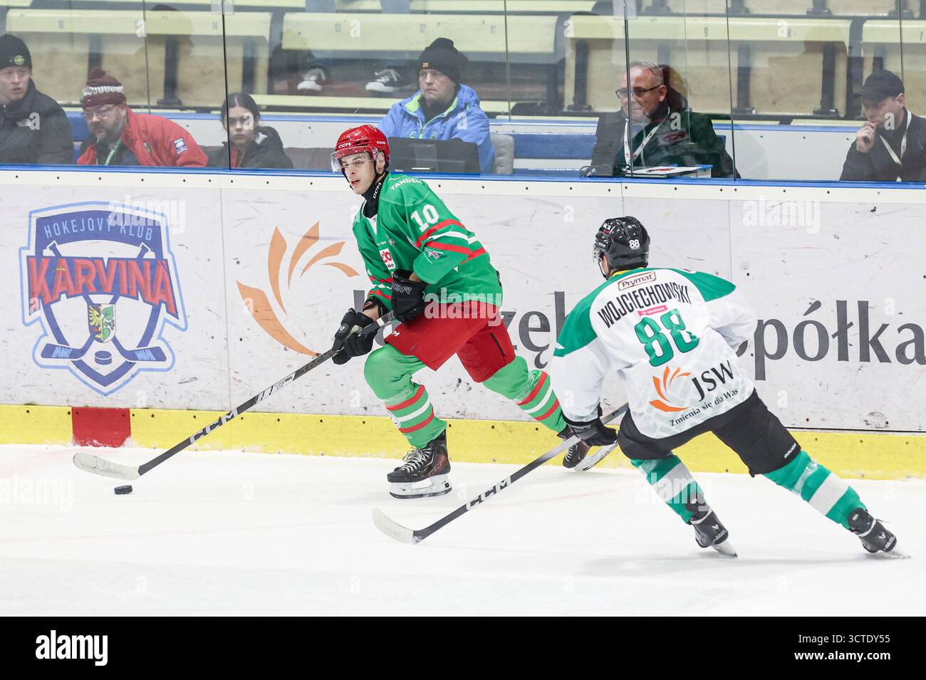 05.10.2025, Karvina Mecz Tauron Hokej Liga sezon 2025/26 JKH GKS ...