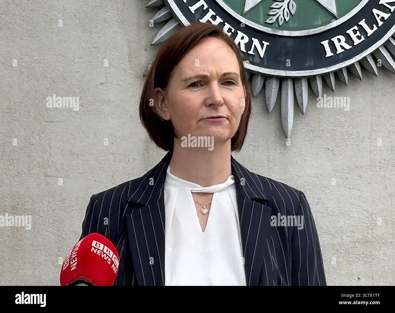 Detective Inspector Jennifer Rea speaks to the media outside the PSNI ...
