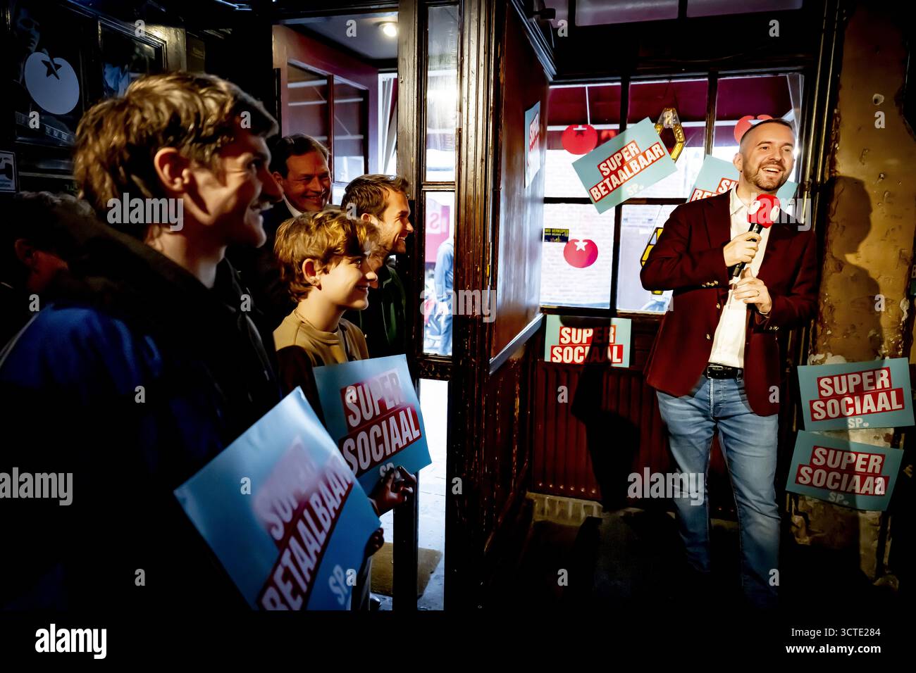 THE HAGUE – SP leader Jimmy Dijk will give a speech during the campaign ...