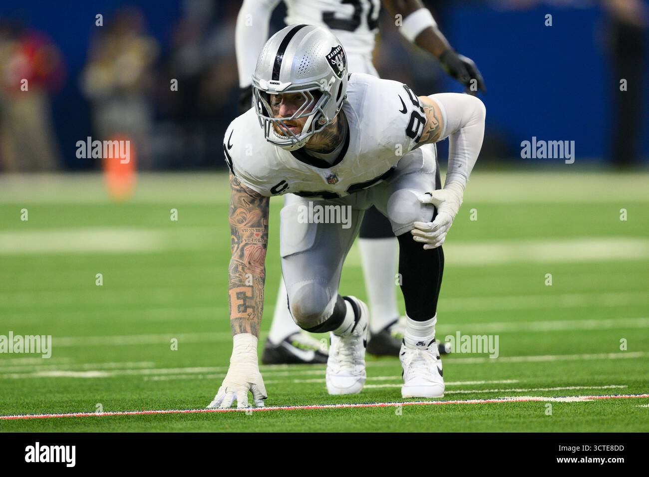 Las Vegas Raiders defensive end Maxx Crosby (98) lines up on defense ...