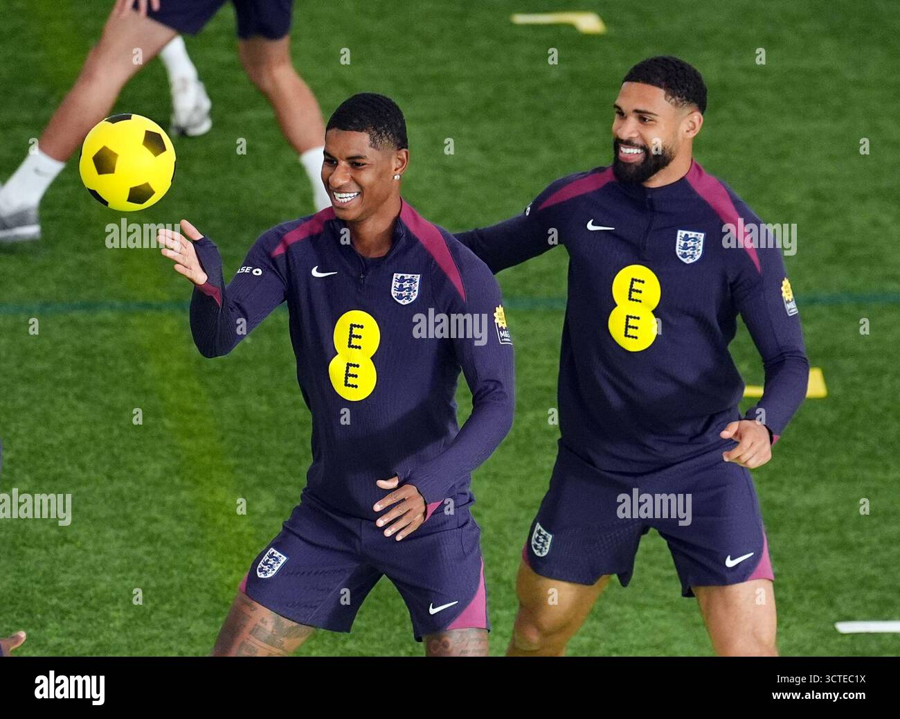 England's Marcus Rashford and Ruben Loftus-Cheek during a training ...