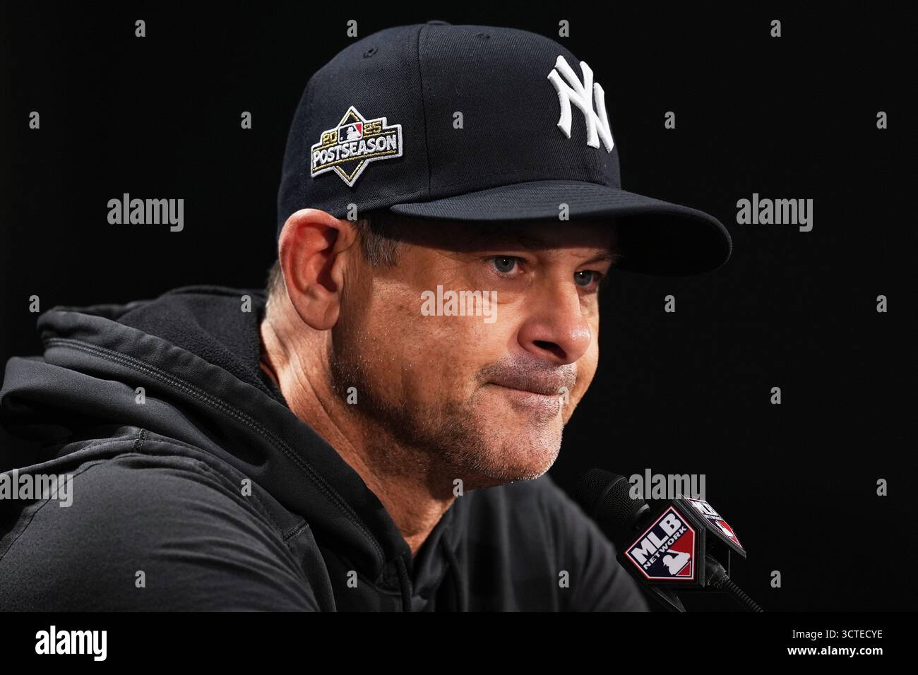 New York Yankees manager Aaron Boone talks to reporters at Yankee ...