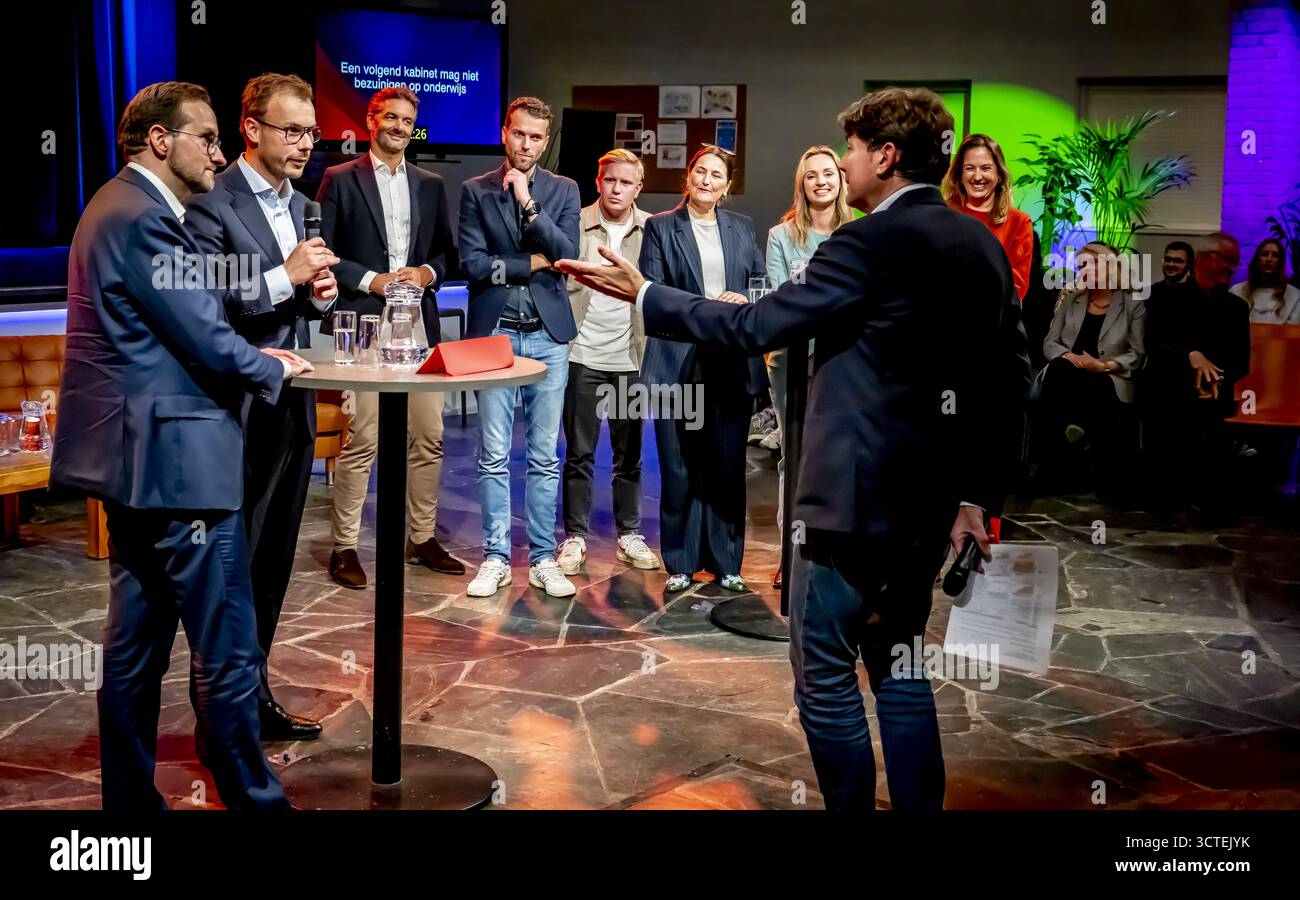 THE HAGUE - Marjolein Moorman of GroenLinks-PvdA, Martin de Beer (VVD ...
