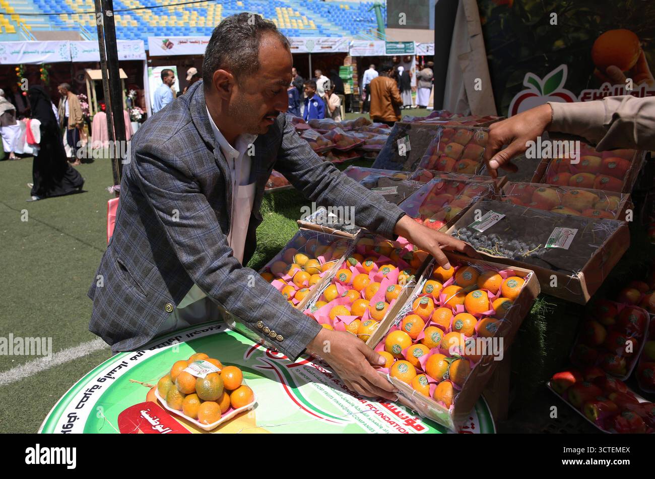 Fruit fair held in Sana a to boost local production A vendor displays ...