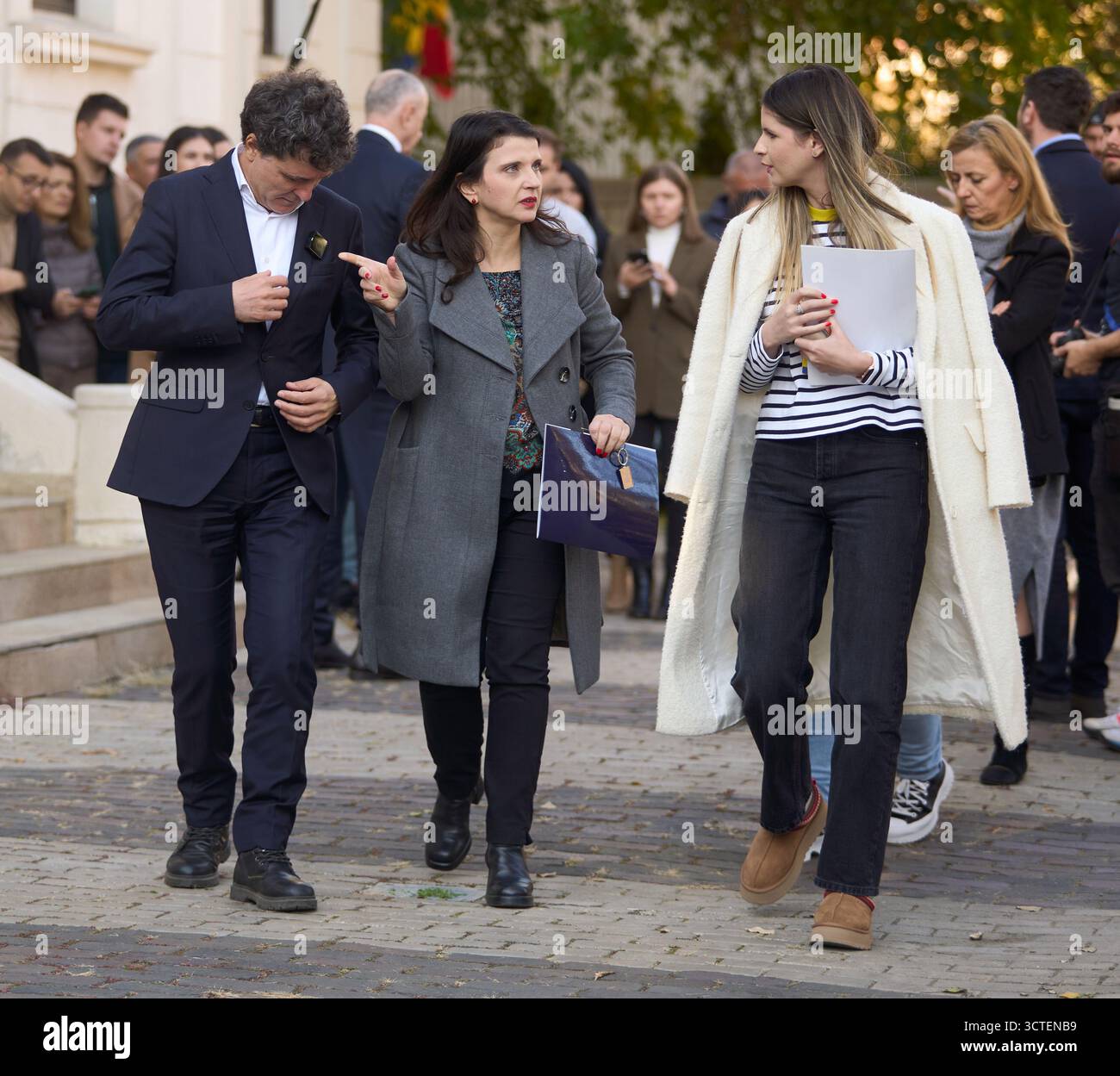 Bucharest, Romania. 6th Oct, 2025: Ana Maria Geana (R) was officially ...