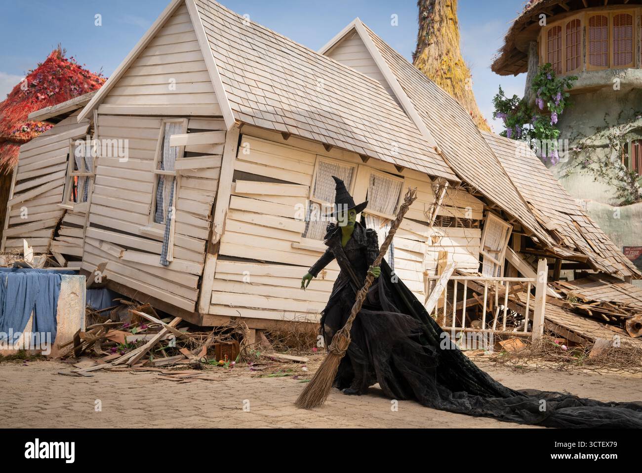 Wicked for good (2025) hi-res stock photography and images - Alamy