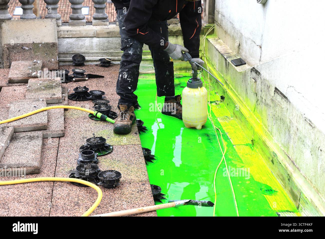 Water leak on the roof terrace hi-res stock photography and images - Alamy