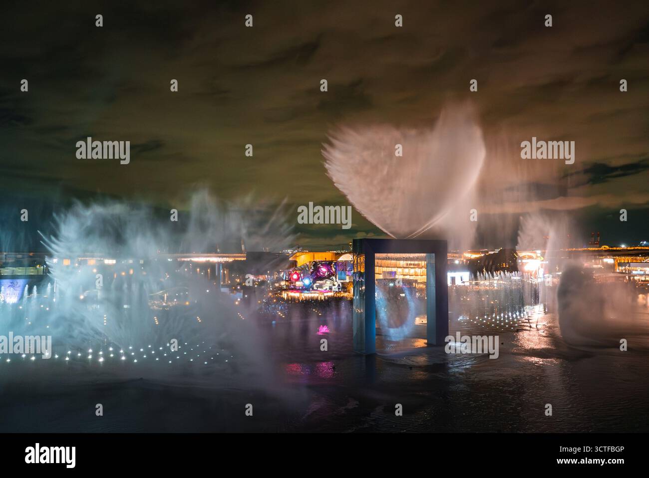 Osaka kansai expo water hi-res stock photography and images - Alamy