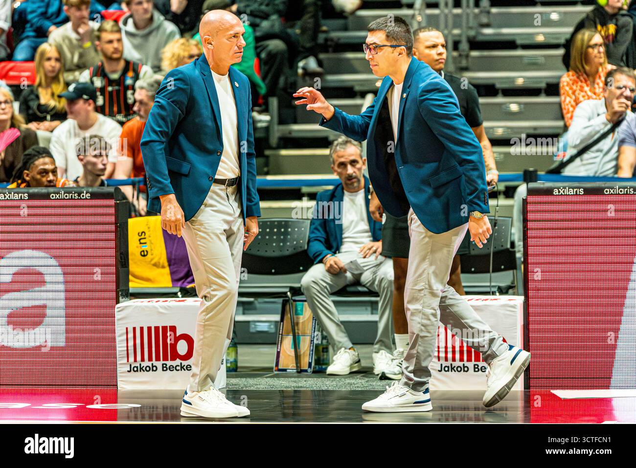 Chemnitz, Deutschland 03. Oktober 2025: 1.BBL - 2025/2026 - Niners ...
