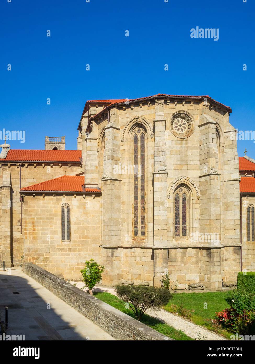 The apse and Gothic windows of the St Francis Church, Betanzos Stock ...