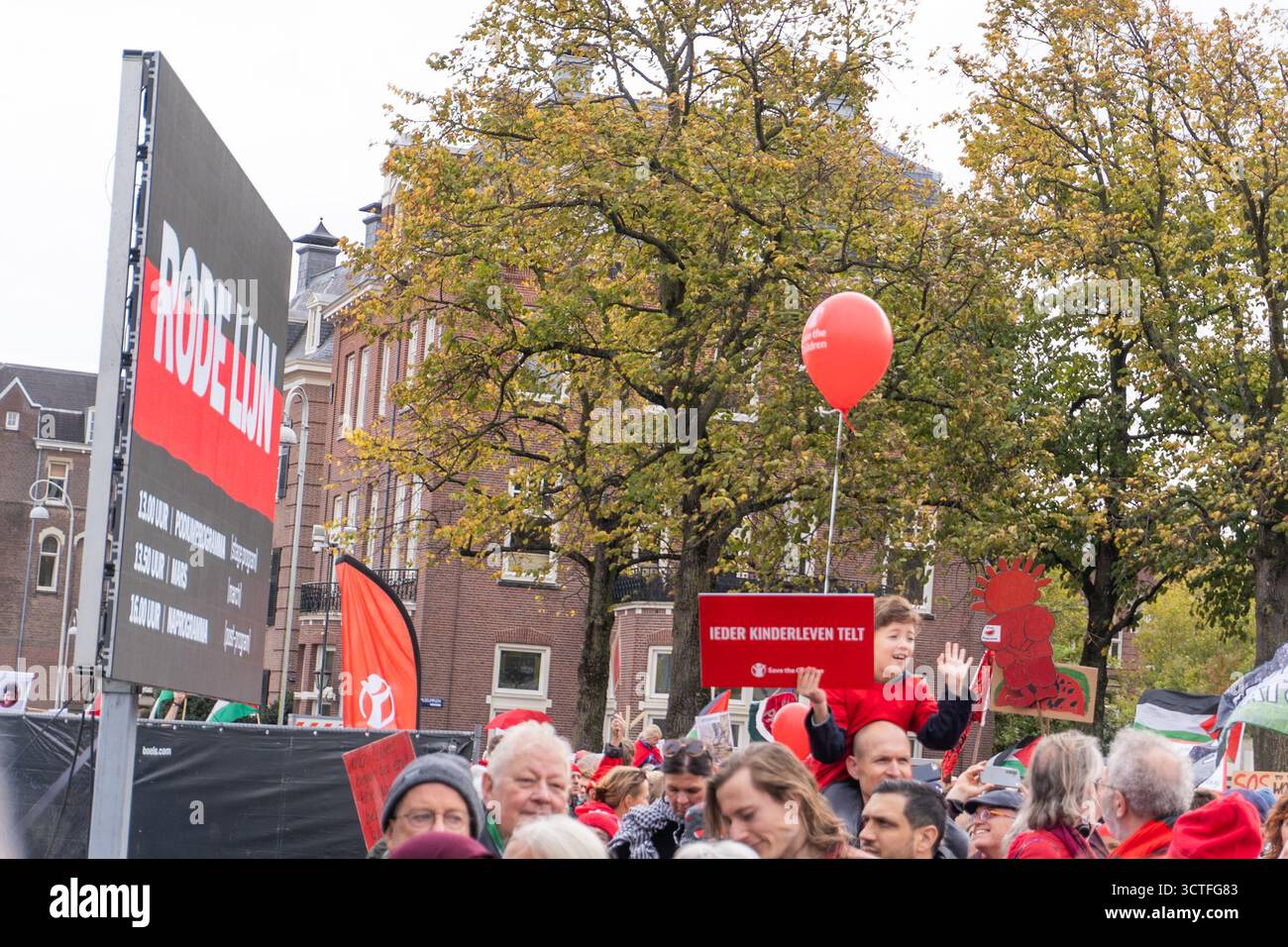 Amsterdam, Netherlands, 05 Oct 2025. Red Line manifestation on the ...