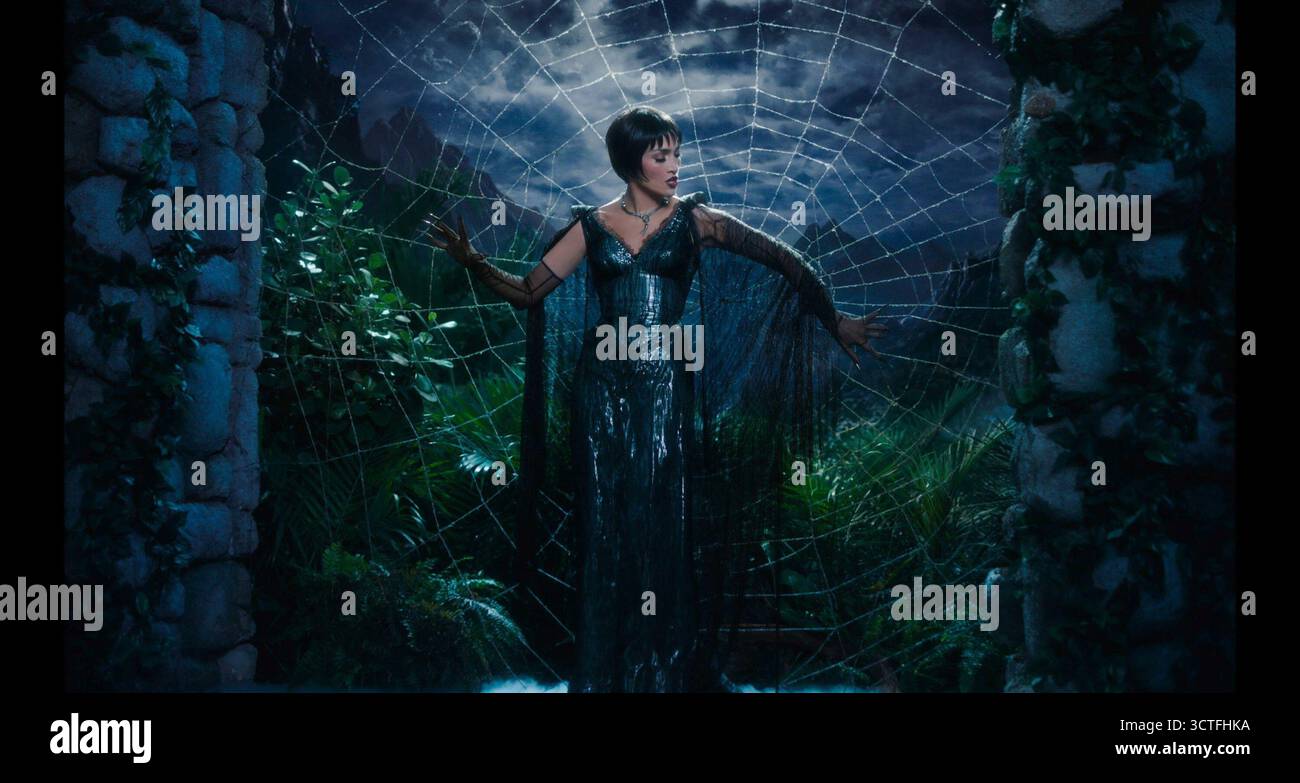 KISS OF THE SPIDER WOMAN, Jennifer Lopez, 2025. © Lionsgate / Courtesy ...