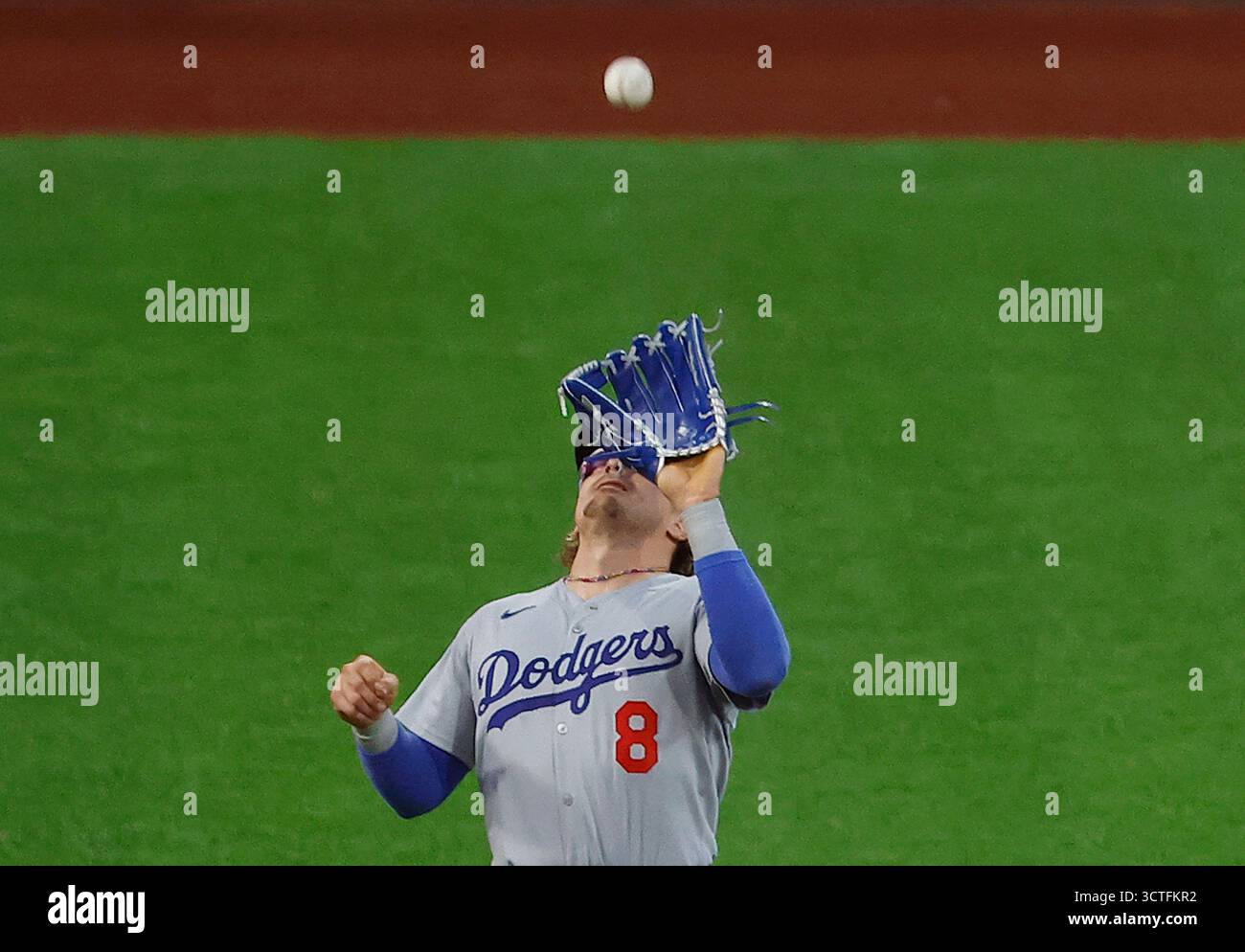 Philadelphia, United States. 06th Oct, 2025. Los Angeles Dodgers left ...