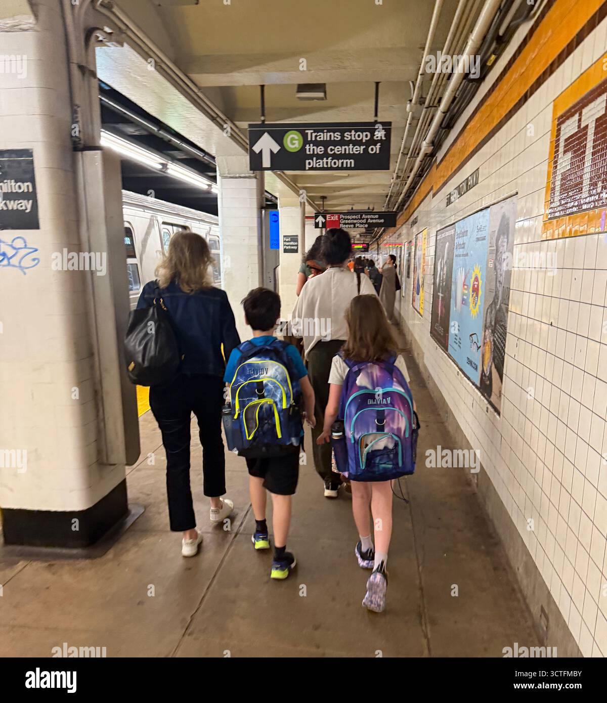 Mom takes children school hi-res stock photography and images - Alamy