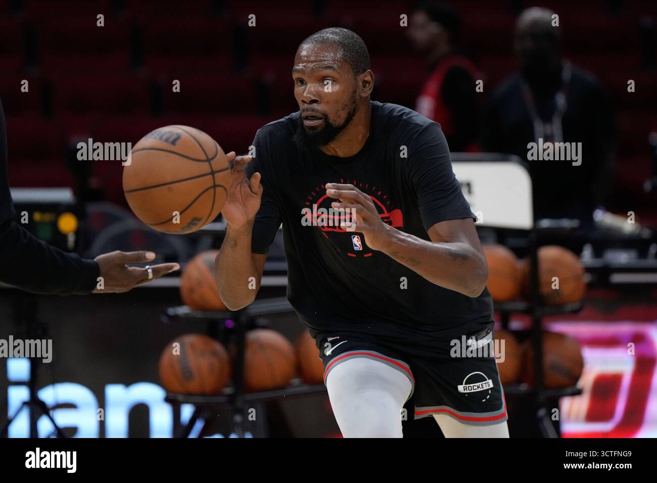 Houston Rockets forward Kevin Durant warms up before an NBA basketball ...