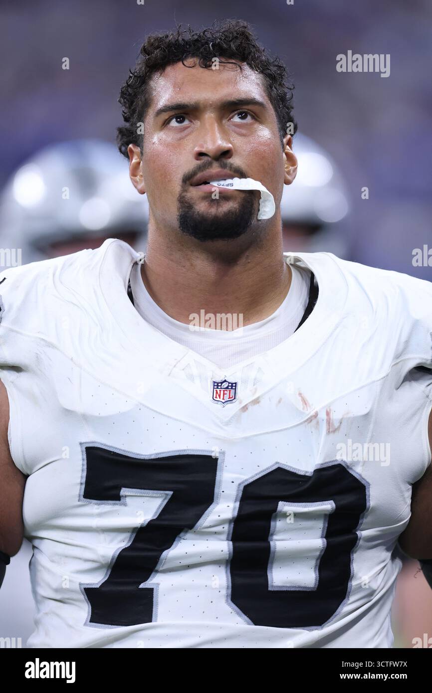 Las Vegas Raiders offensive tackle Stone Forsythe (70) comes off the ...