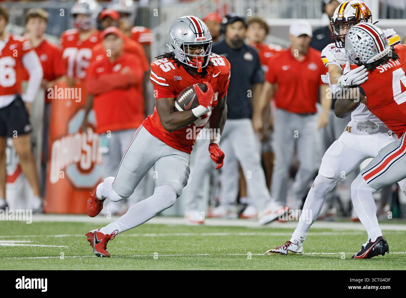 Ohio State running back Bo Jackson plays against Ohio State during an ...