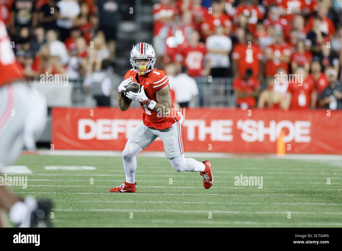 Ohio State receiver Brandon Inniss plays against Ohio State during an ...