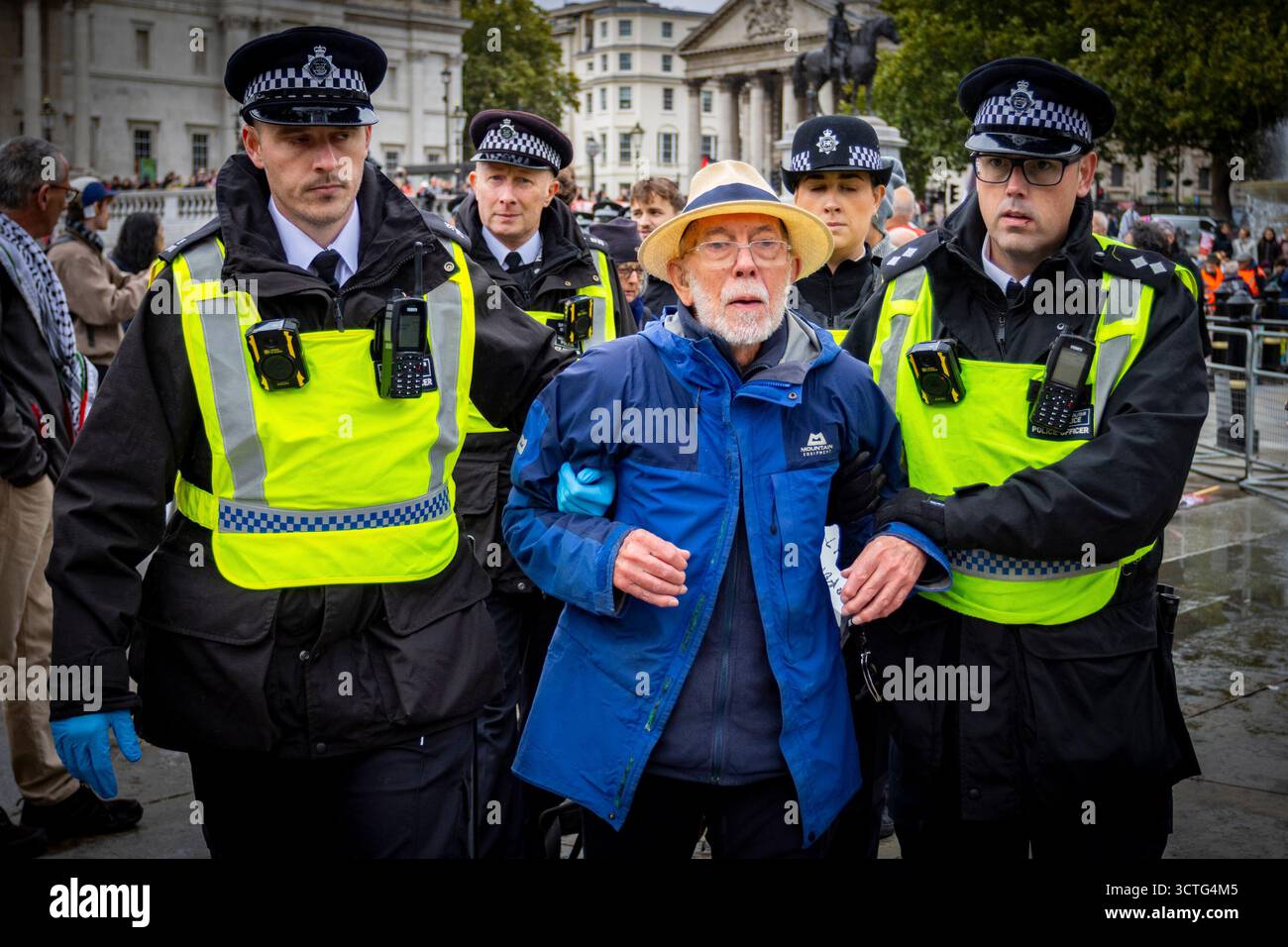 Palestine action protest arrests hi-res stock photography and images ...