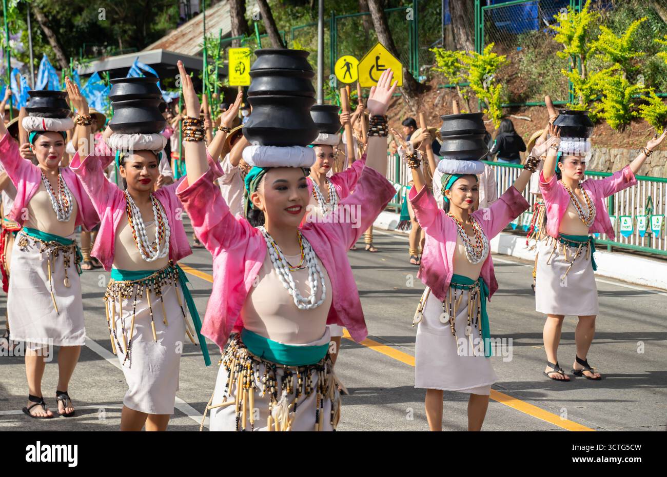Philippine costume costumes hi-res stock photography and images - Alamy