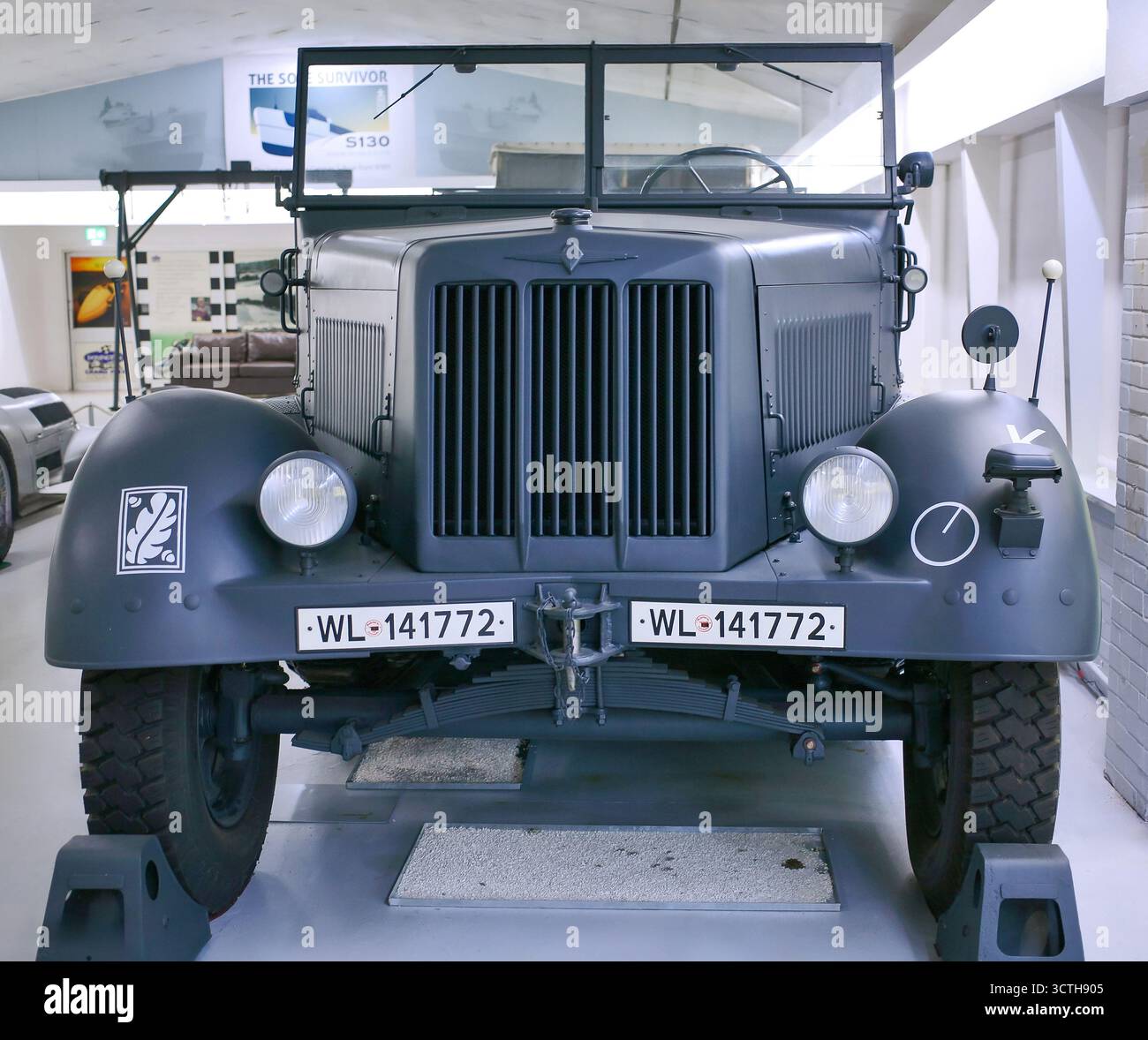 Transport military vehicles hi-res stock photography and images - Alamy
