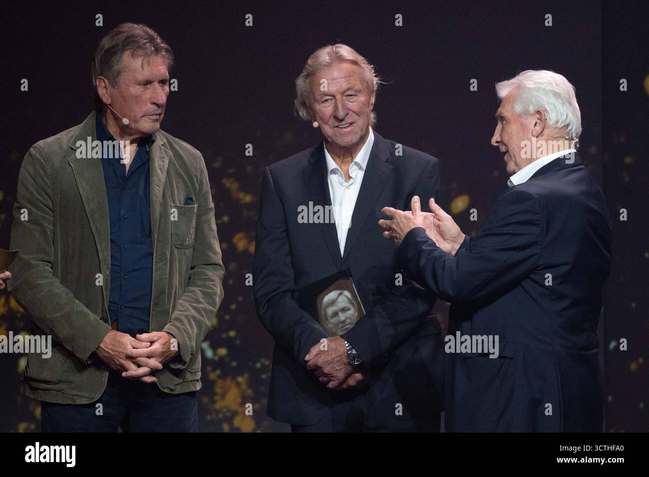 left to right Laudator Manfred KALTZ, award winner Horst HRUBESCH and ...