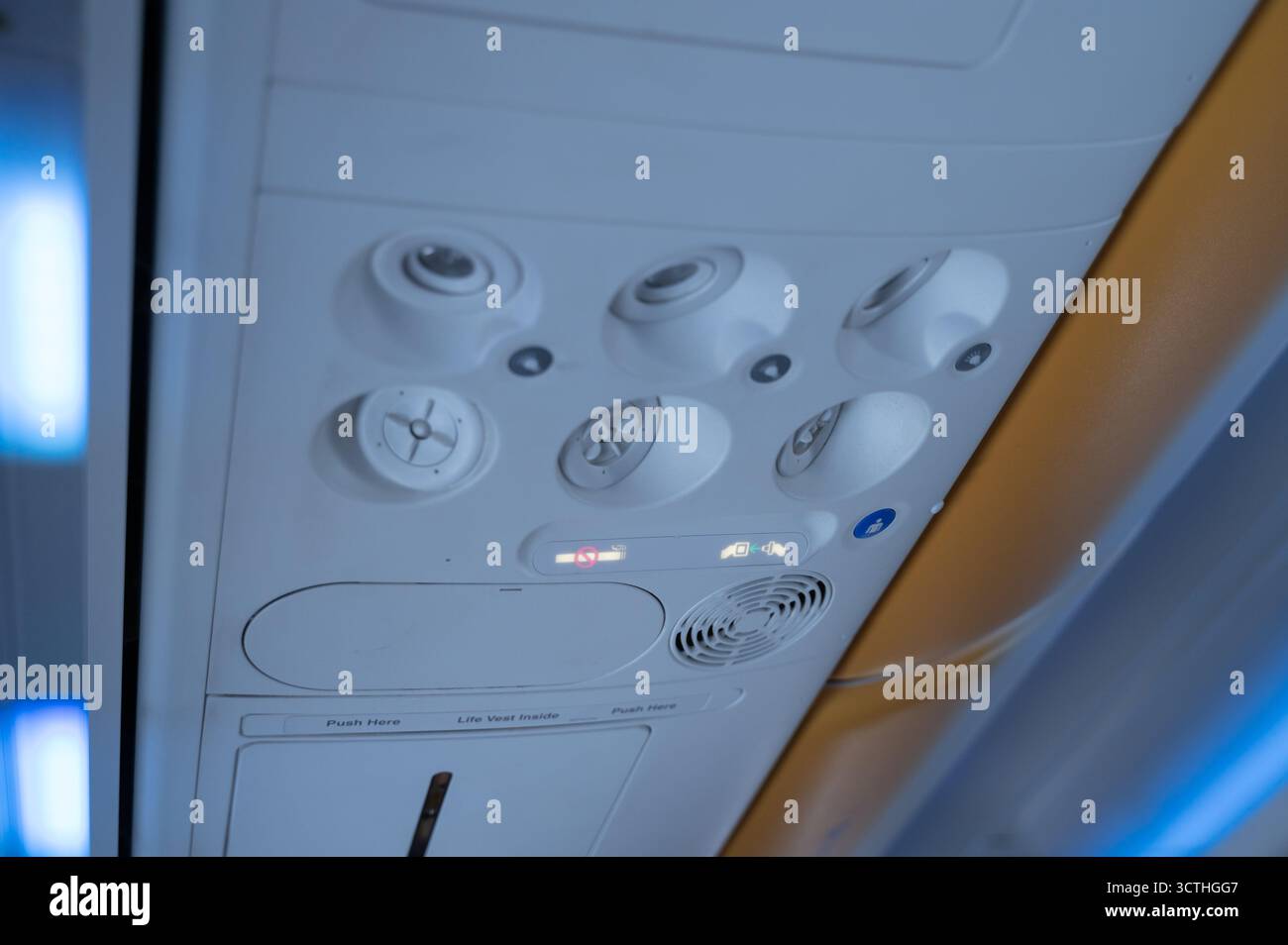 Airplanes ceiling red light hi-res stock photography and images - Alamy