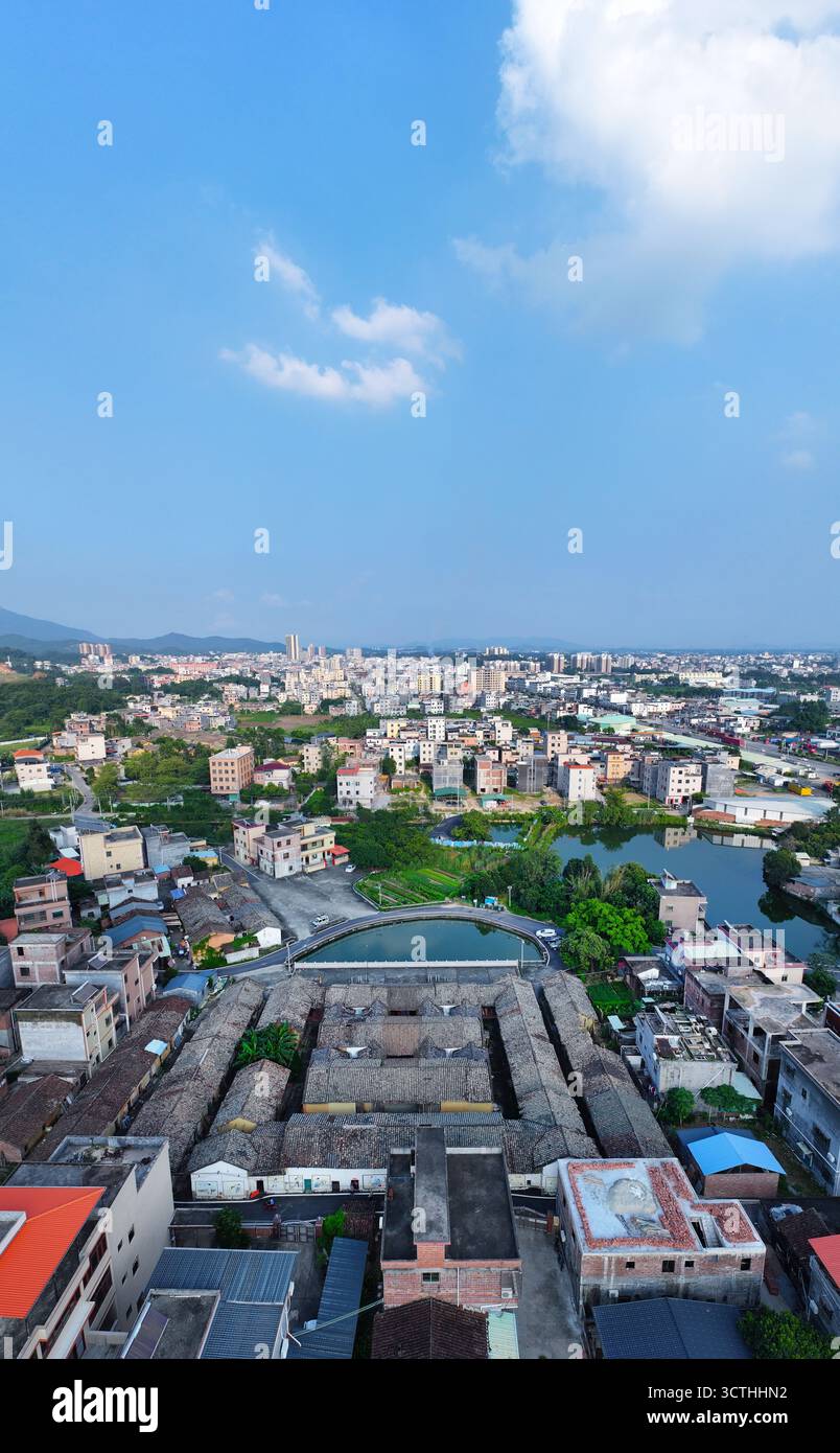 Lanshuiwu li clan ancestral hall hi-res stock photography and images ...