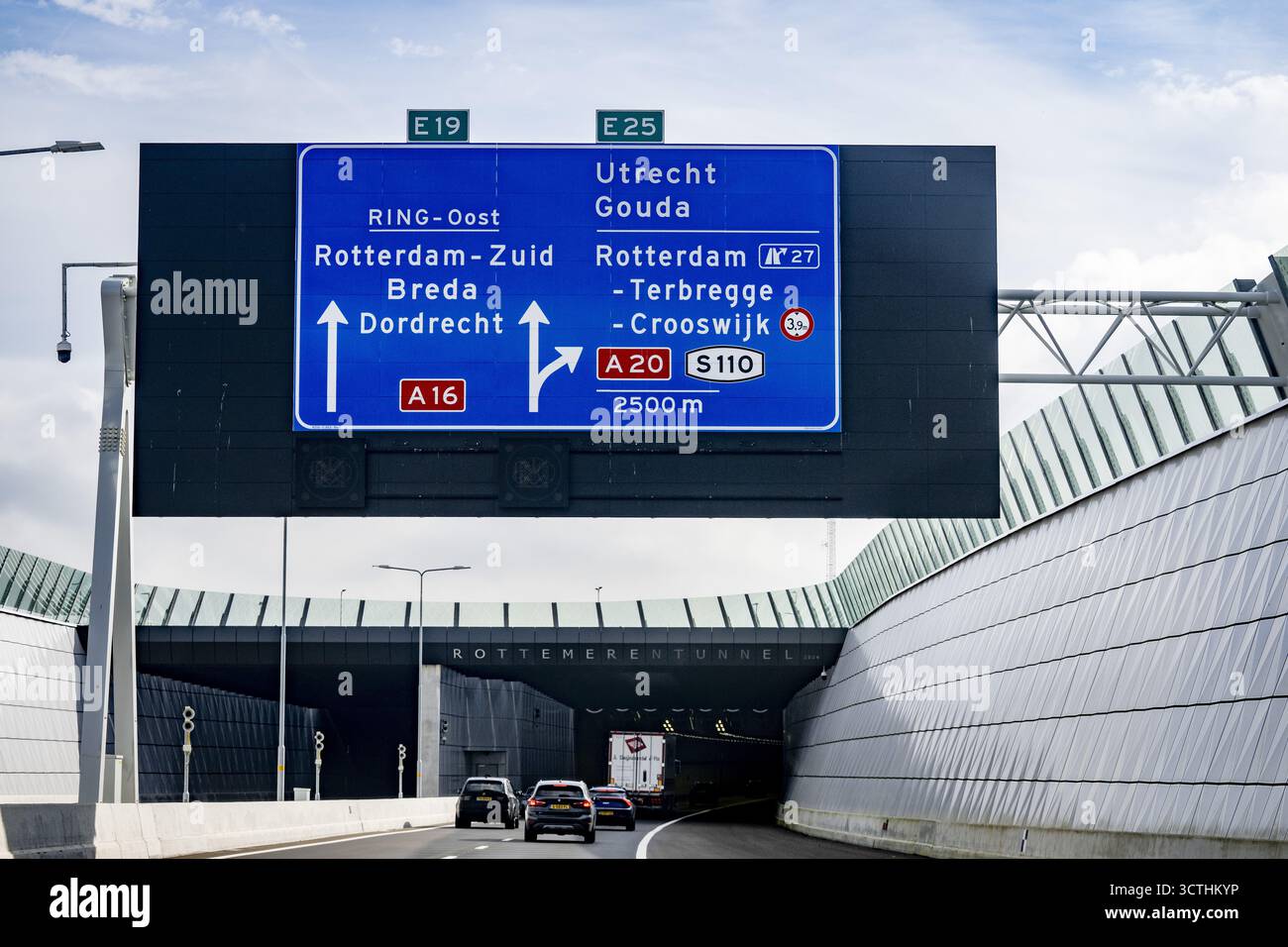 ROTTERDAM - The new A16 motorway in Rotterdam towards Dordrecht/Breda ...