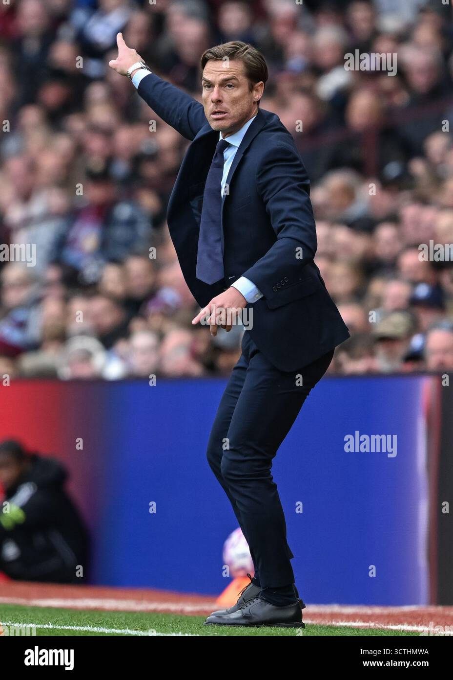Burnley manager Scott Parker during the Premier League match at Villa ...