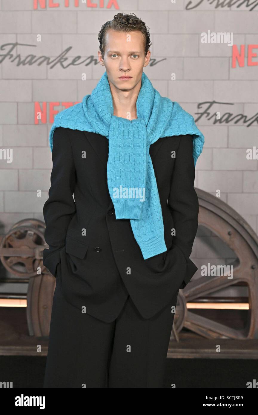 Felix Kammerer bei der Premiere des Kinofilms Frankenstein im Academy ...