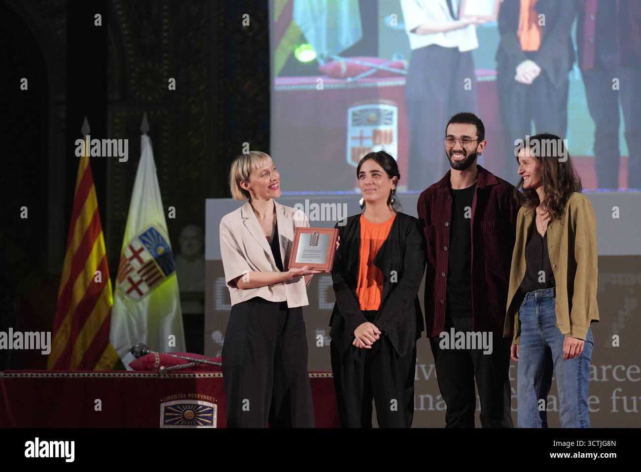 The Catalan Minister of Research and Universities, Núria Montserrat (2l ...