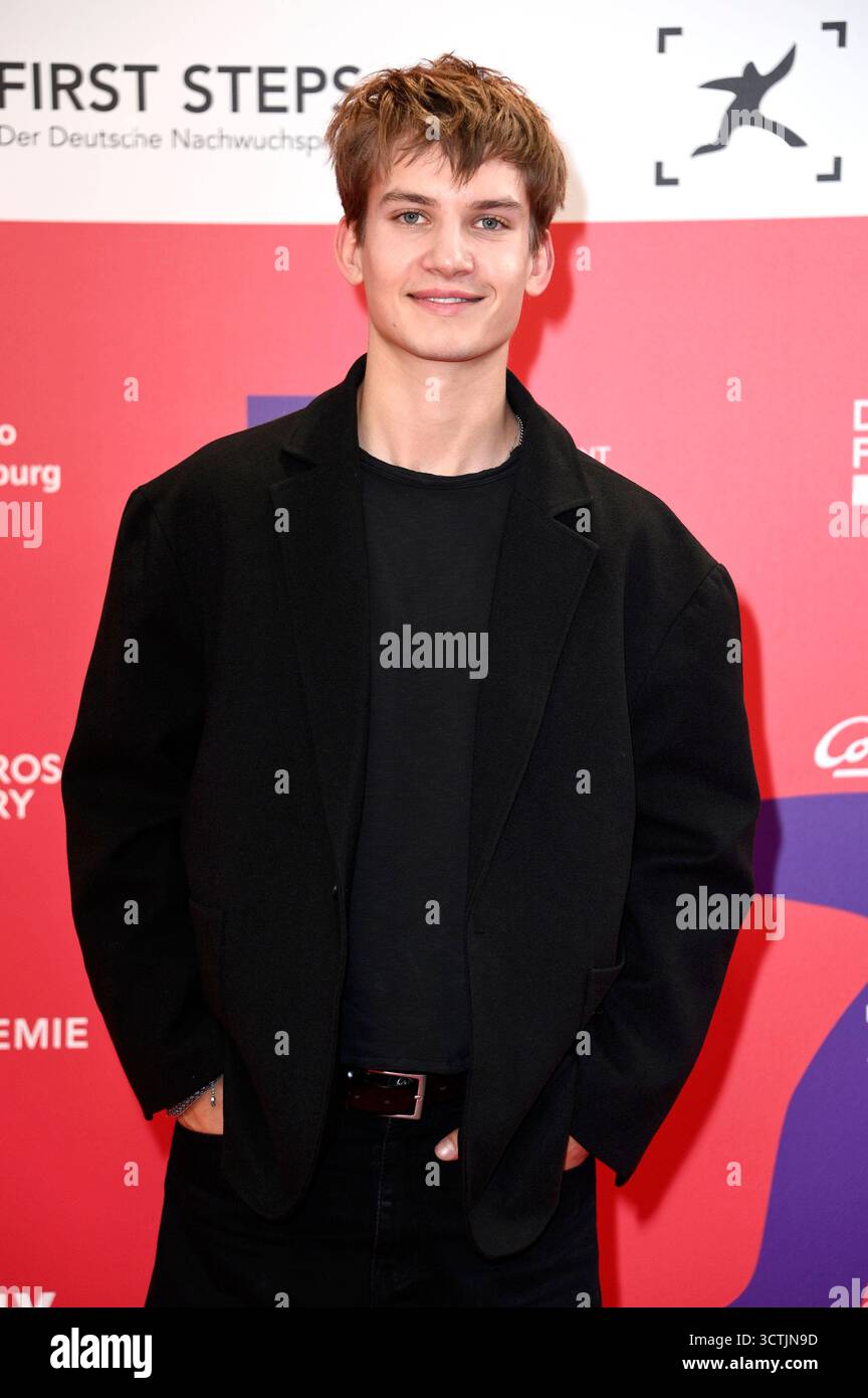 Luke Matt Röntgen bei der 26. Verleihung der First Steps Awards 2025 im ...