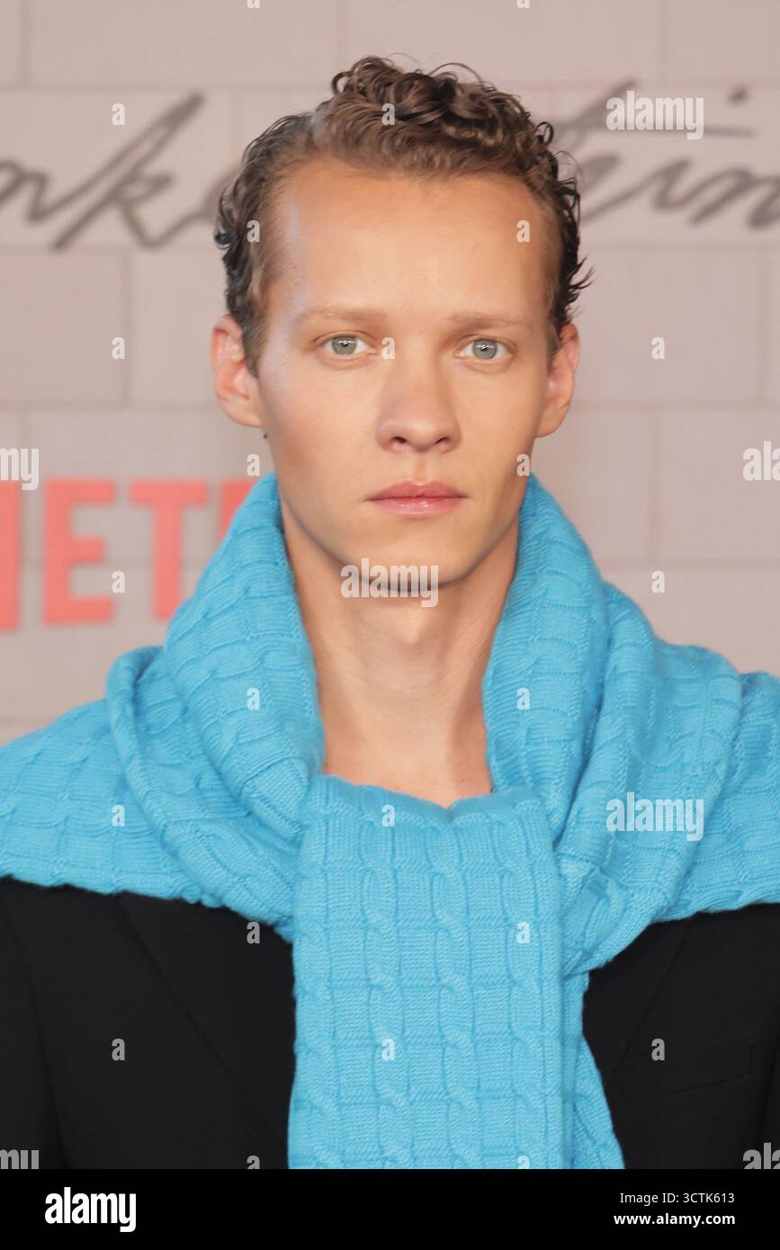 Felix Kammerer attends 'Frankenstein' Film Premiere at the Academy ...