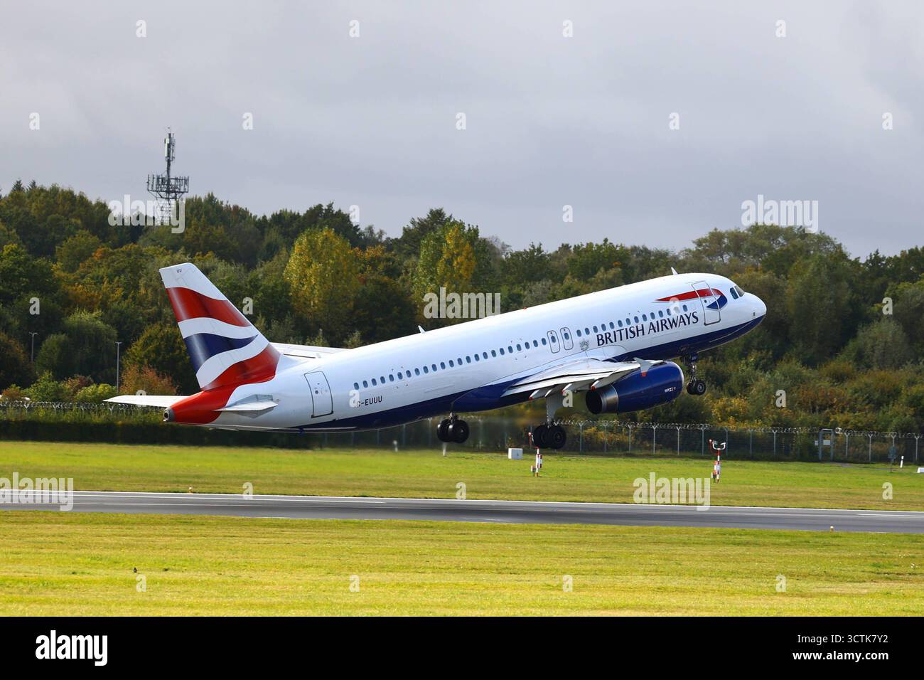 Stockbilder 10/2025 Flugzeug der Airline British Airways beim Start am ...