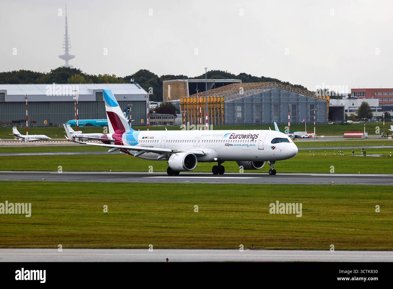 Stockbilder 10/2025 Flugzeug A321neo der Airline Eurowings beim Start ...