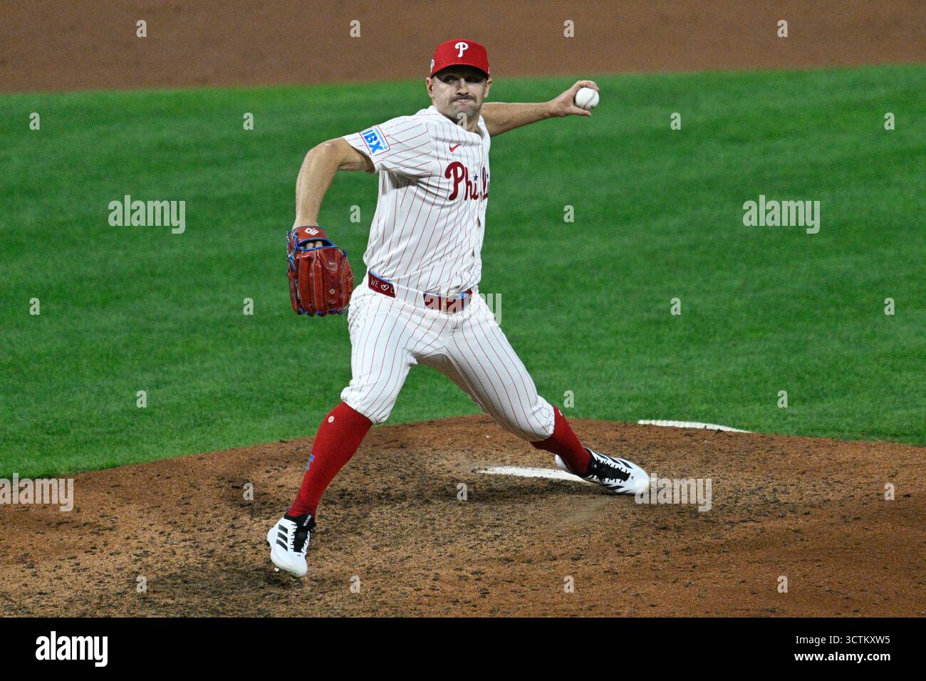 PHILADELPHIA, PA - OCTOBER 06: Philadelphia Phillies pitcher Tanner ...