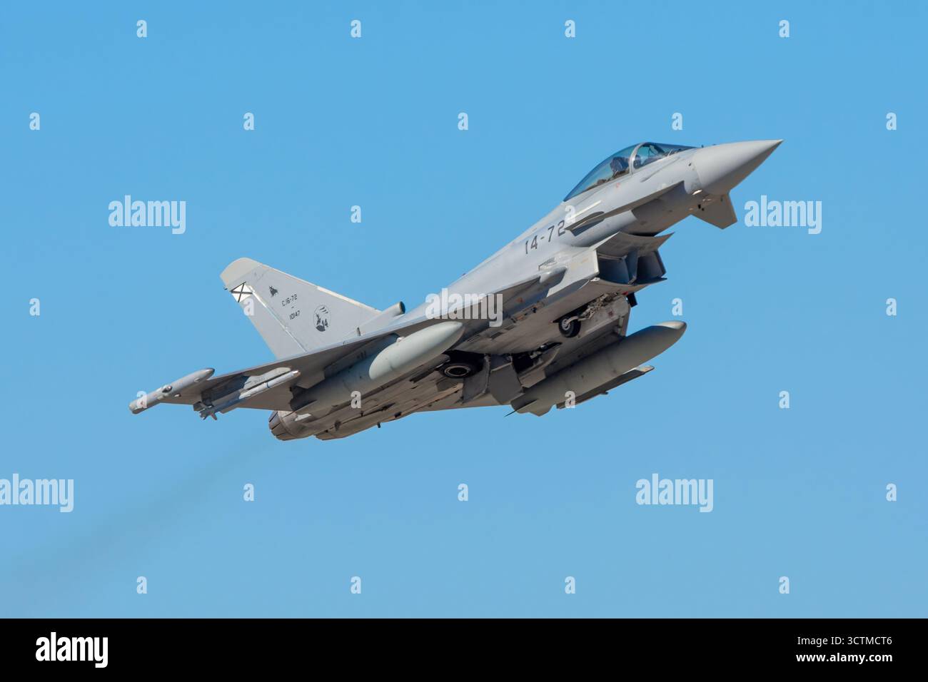 Aviones de combate eurofighter typhoon hi-res stock photography and ...