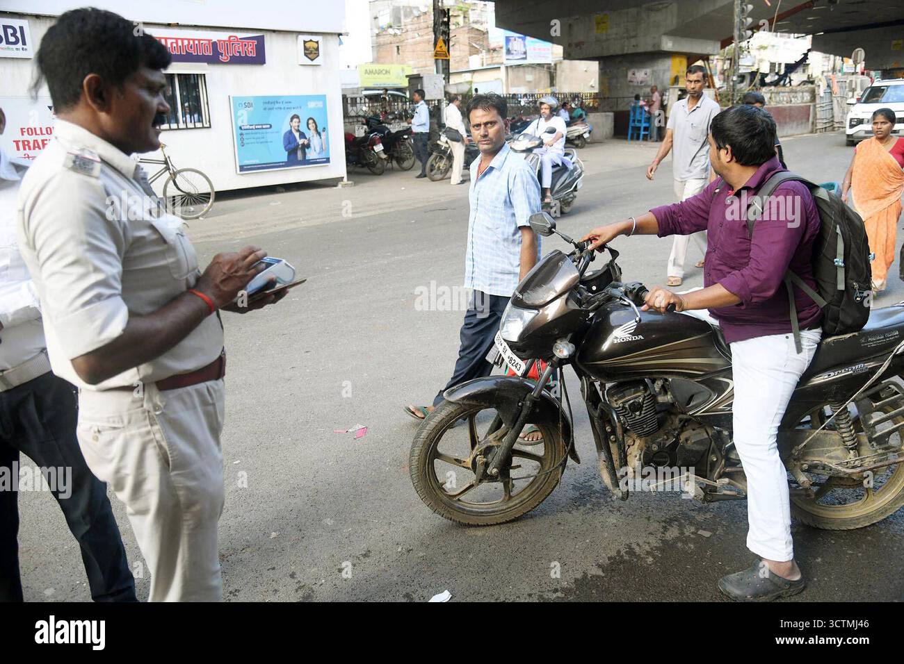 PATNA, INDIA - OCTOBER 7: Police personnel checking vehicles ahead of ...