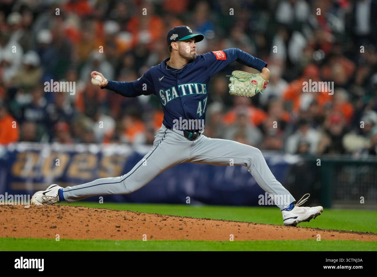 Seattle Mariners pitcher Matt Brash throws during the seventh inning in ...