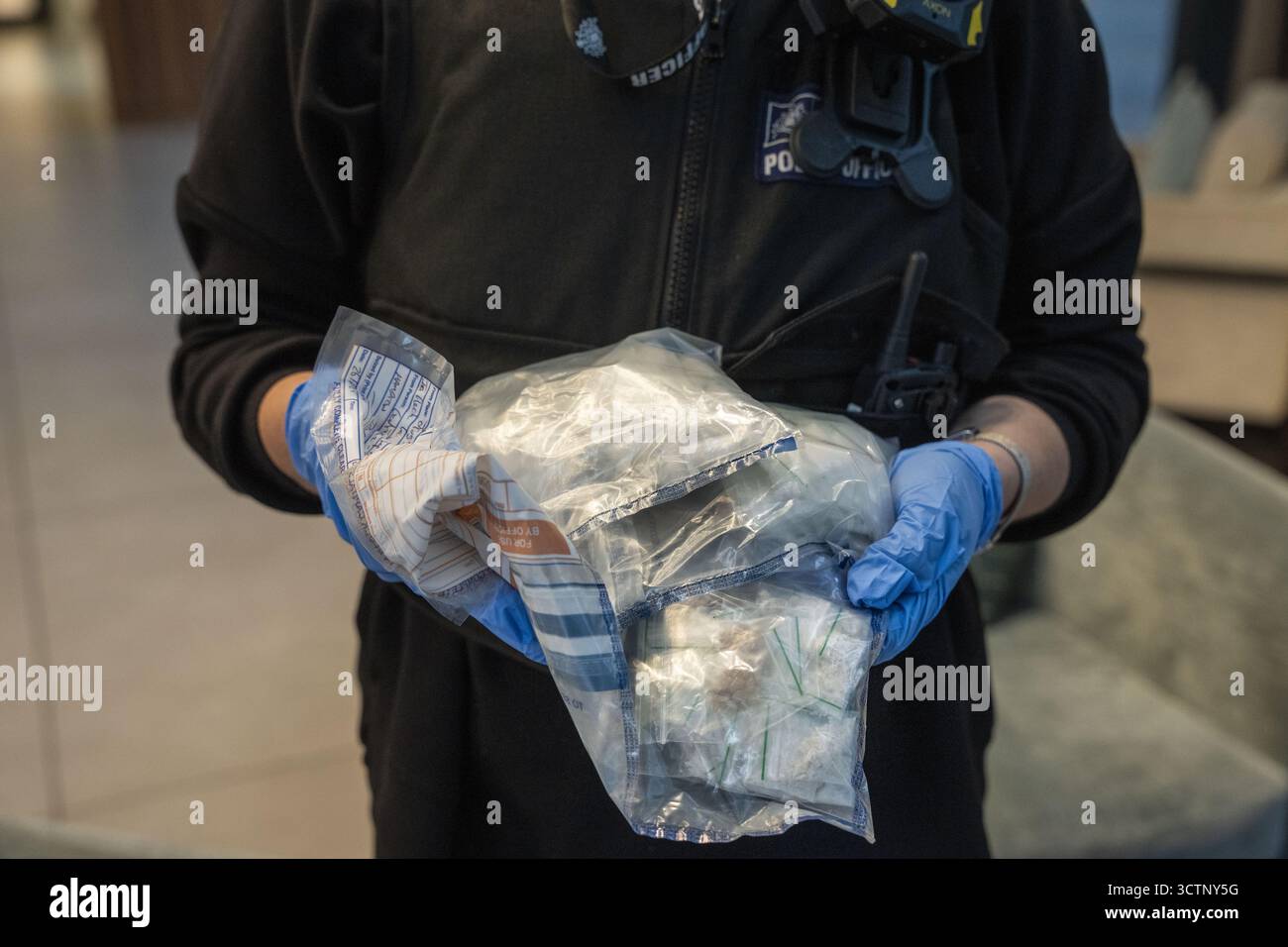 Police drug deal uk hi-res stock photography and images - Alamy