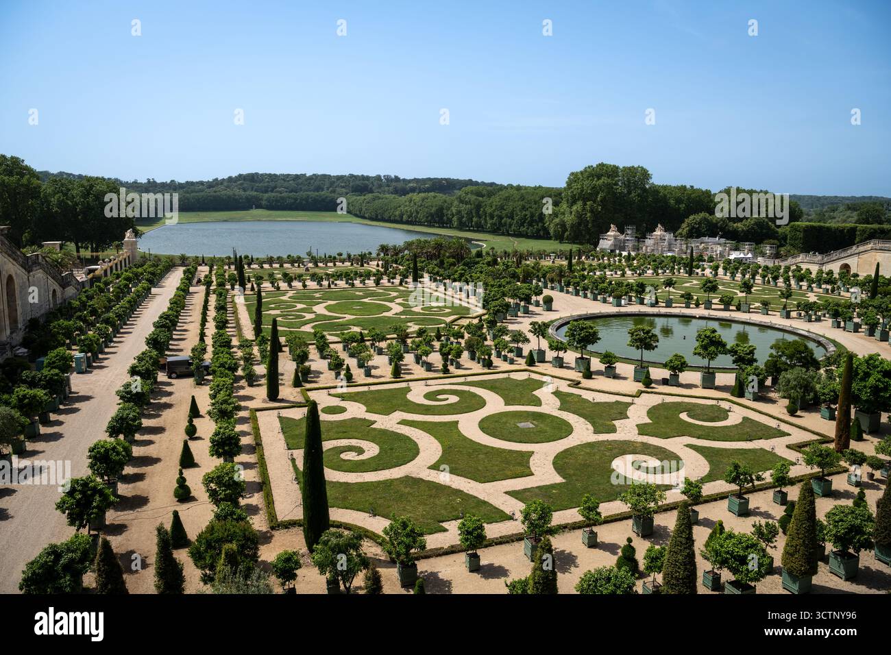 Palace of versailles aerial view hi-res stock photography and images ...