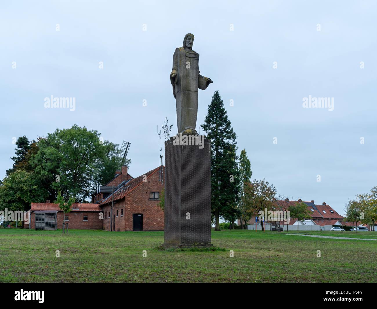 Sacred Heart statue (“Steenen Jef”) by Raoul Lambeau (1937) in the ...