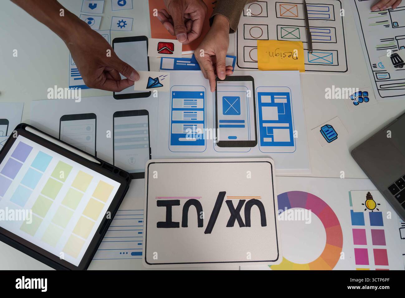 Ui ux design collaboration hi-res stock photography and images - Alamy