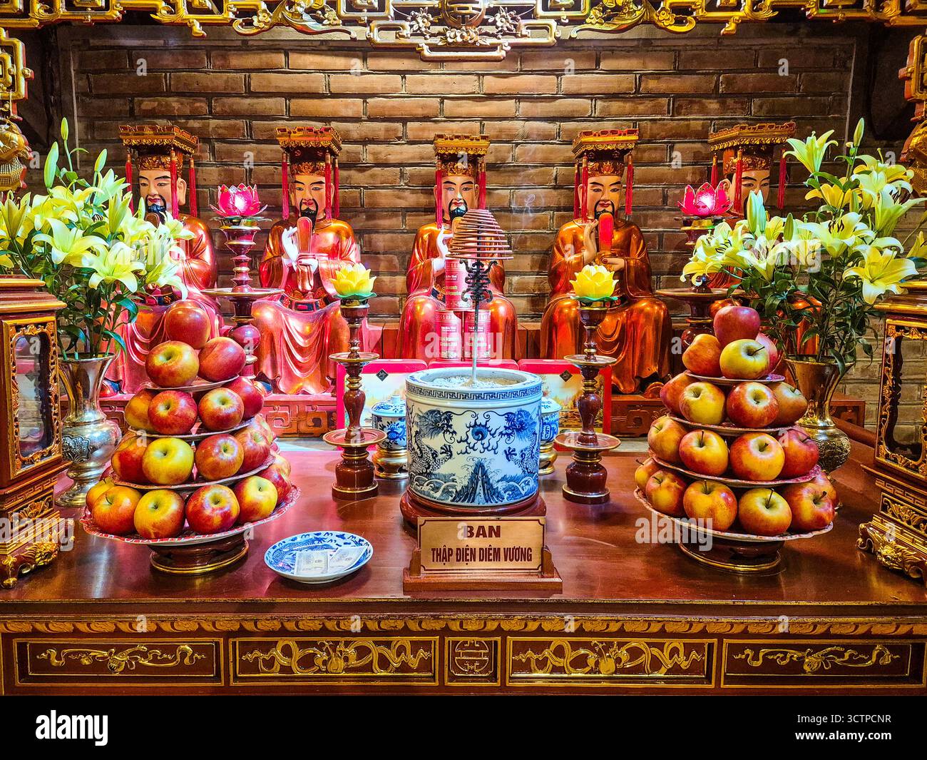 Vietnam, Sapa, Fansipan temple Stock Photo - Alamy