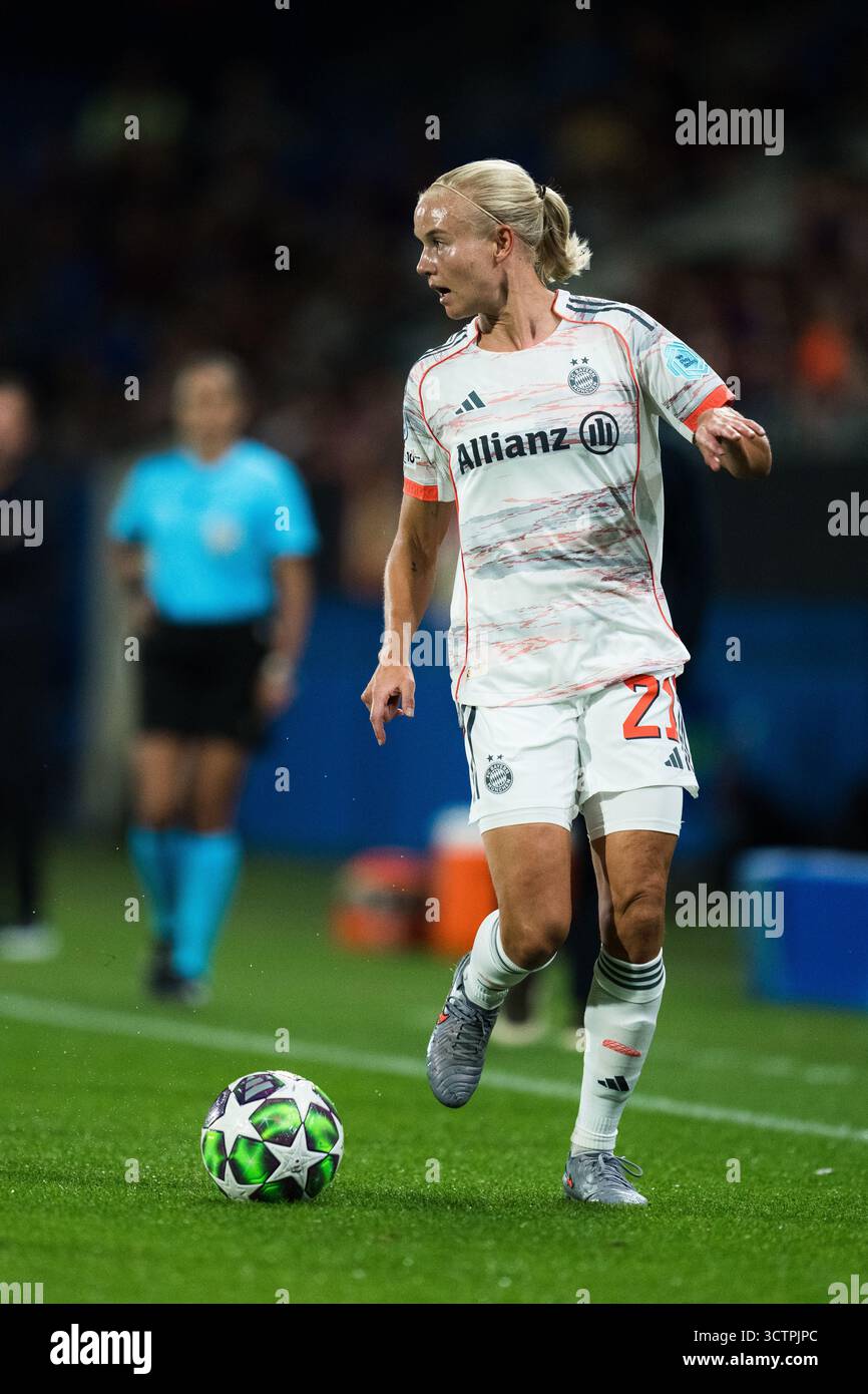 Barcelona, Spain, 7, October, 2025. Bayern Munich women player (21 ...