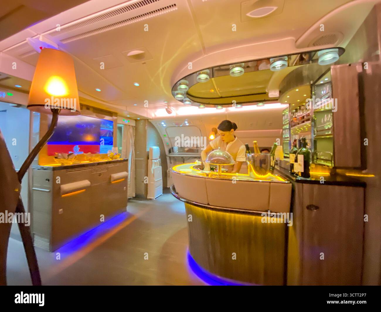 Emirates 380 airbus inflight bar hi-res stock photography and images ...